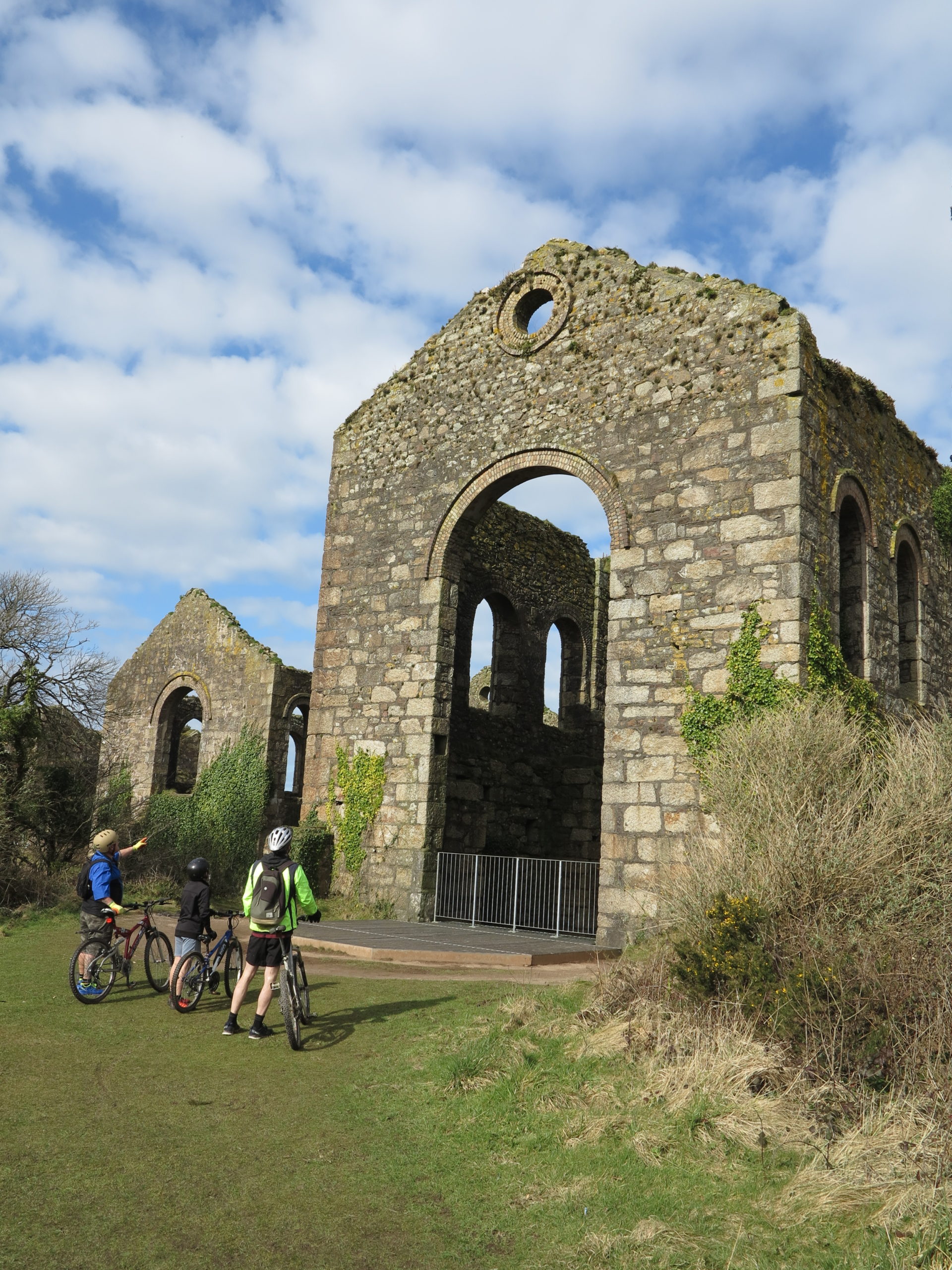 Cycling in Cornwall: our favourite routes | Bradt Guides